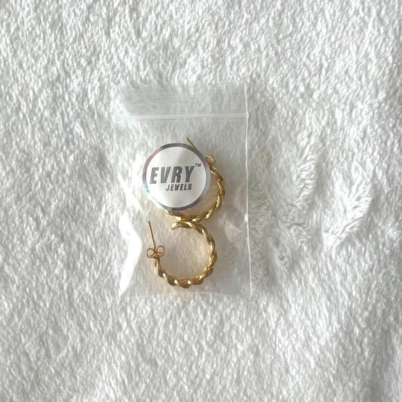 Evry Jewels | Jewelry | Nwt Evry Jewely Twisted Gold Hoop Earrings ...
